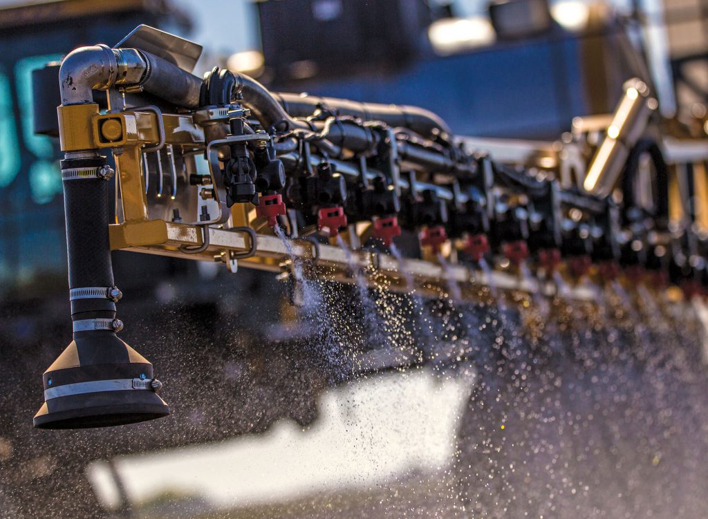 Croplands RoGator RG1300C offers optional 48m Pommier boom ...