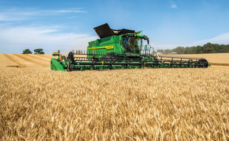 John Deere S7 Series combine harvesters in demonstration mode ...